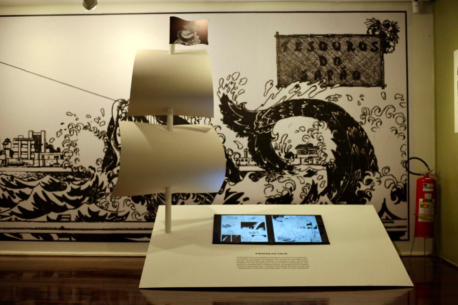 Exposição Trans Laerte, sobre a obra da cartunista Laerte Coutinho ...