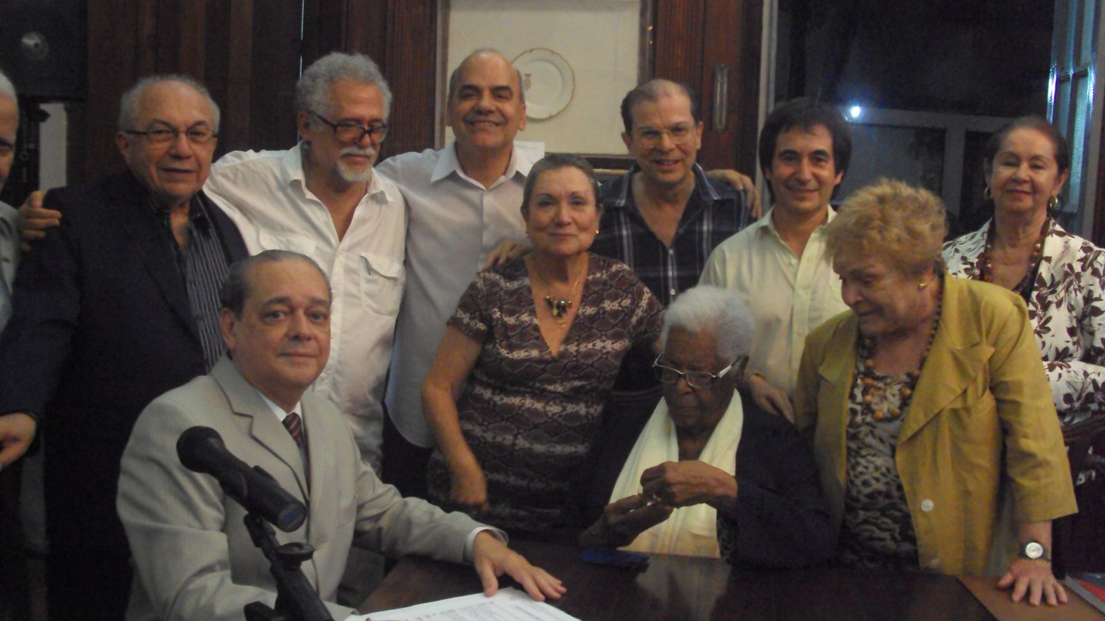 Academia de Letras da Bahia celebra hoje centenário de Mãe Stella ...