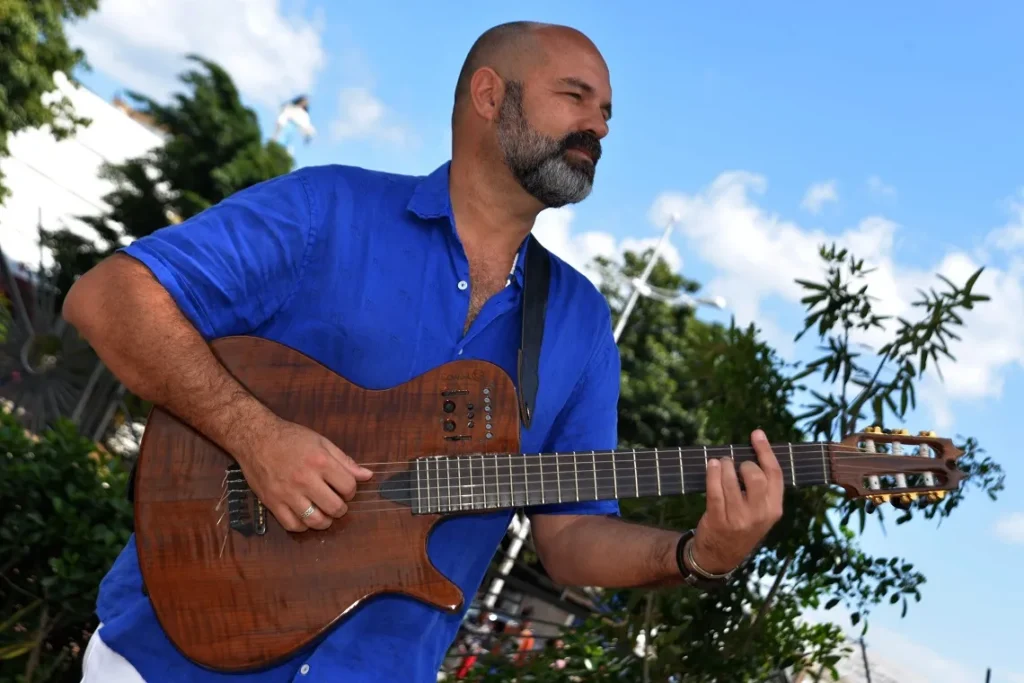 Alexandre Leão - Doris Pinheiro